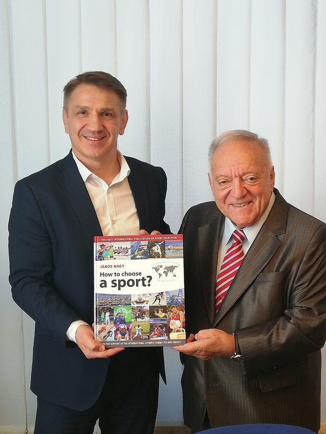 The Sports Choice Encyclopedia – International Weightlifting Federation