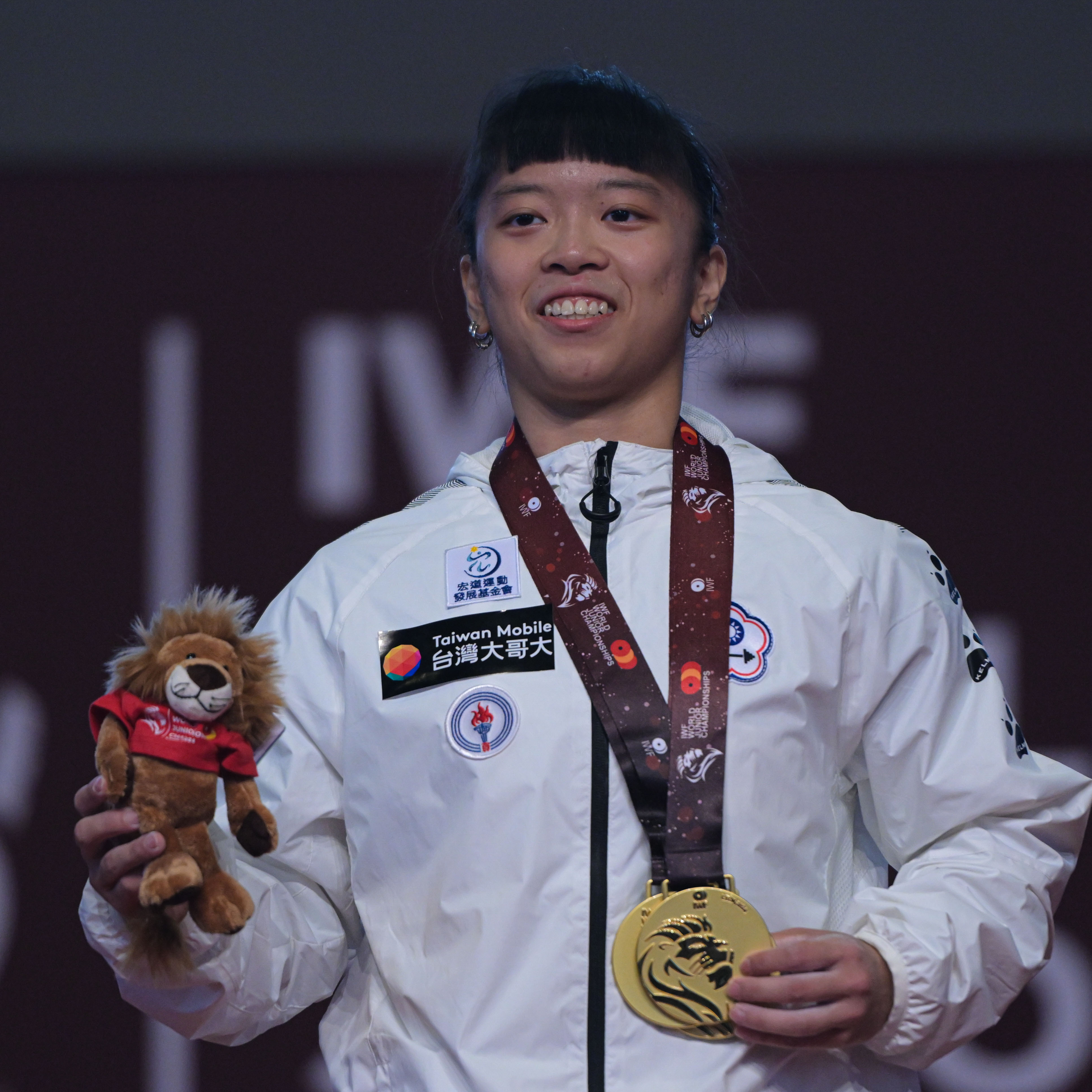 León, Day 2: World records for sensational Chen, and Olympic medallist ...