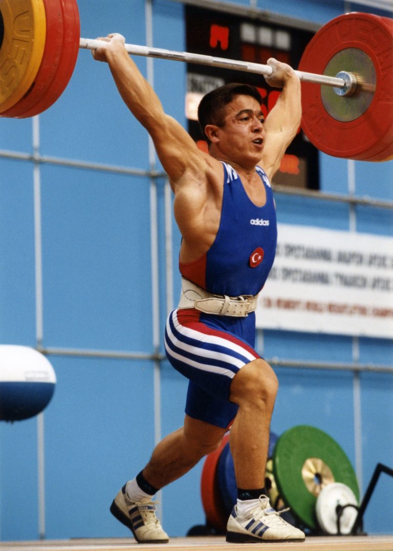 IWF120y/68 – 2004: Halil Mutlu (TUR) enters a very ‘exclusive’ club ...